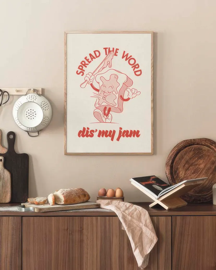 Spread the Word Poster – Rolig kökstavla med syltmotiv | Desenio